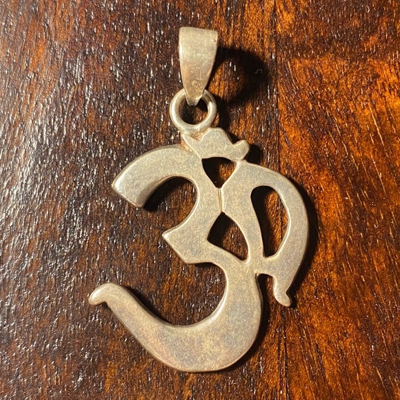 Jewelry | Silver Om Pendant | Poshmark